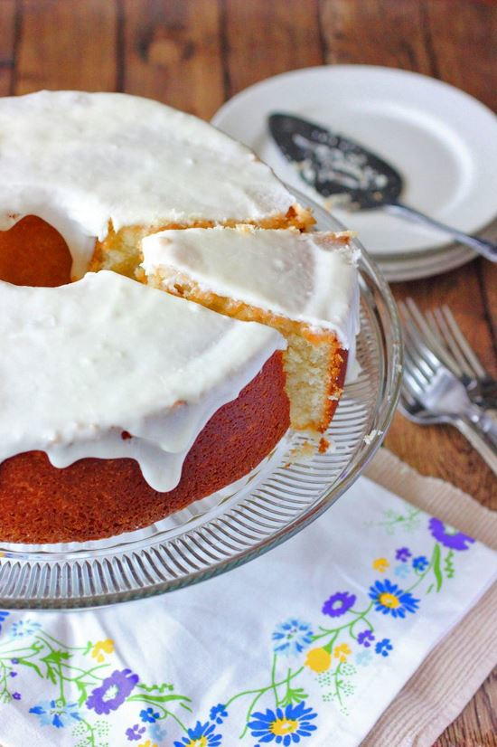 Southern Louisiana Crunch Cake Recipe | FaveSouthernRecipes.com