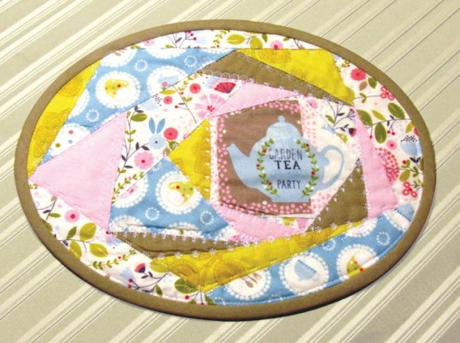 Little Crazy Mug Rug Pattern | FaveQuilts.com