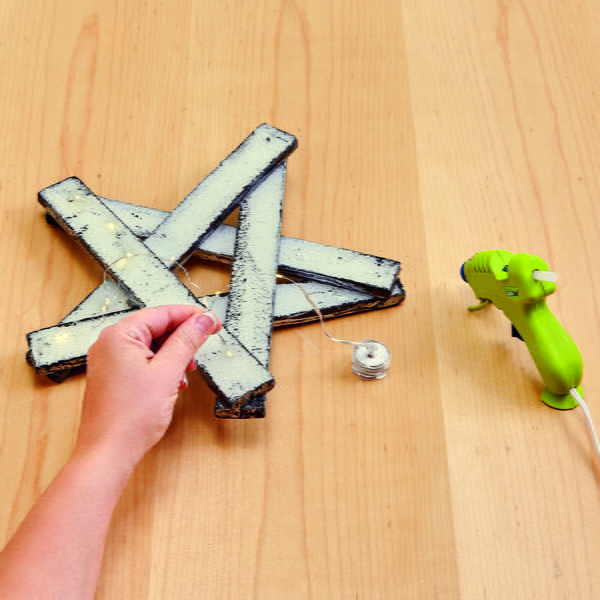 Faux-Wood Slat Stars | FaveCrafts.com