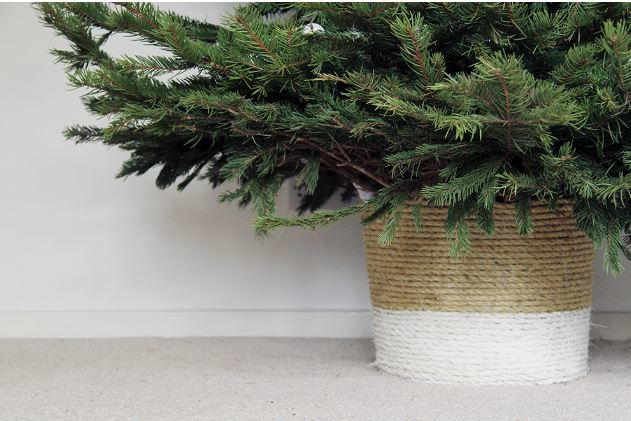 Christmas Tree DIY Rope Basket | DIYIdeaCenter.com