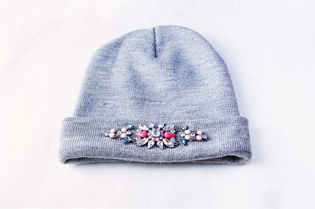 Bejeweled DIY Beanie Tutorial | DIYIdeaCenter.com