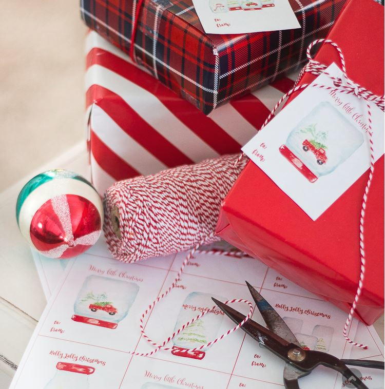 Snow Globe Scenes Printable Gift Tags | AllFreeChristmasCrafts.com