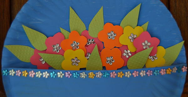 Hanging Spring DIY Garden Art | AllFreeKidsCrafts.com