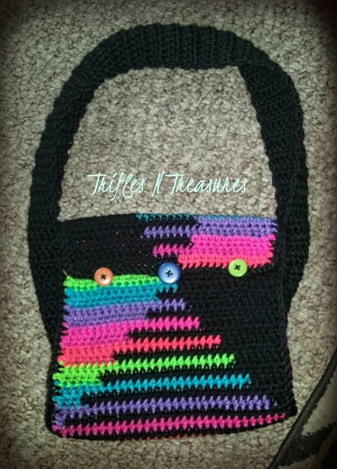 Color Pool Messenger Bag | AllFreeCrochet.com