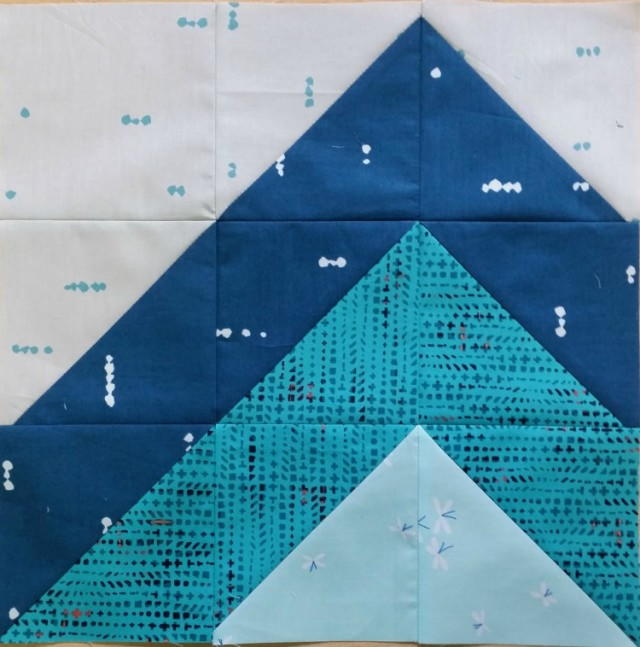 Modern Mountain Block Tutorial | FaveQuilts.com