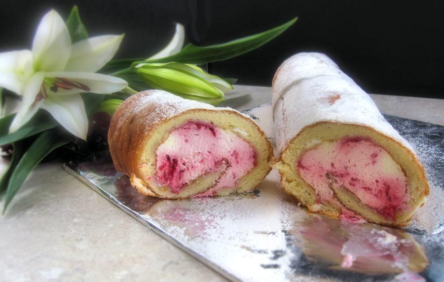 Raspberry Cream Roulade | TheBestDessertRecipes.com