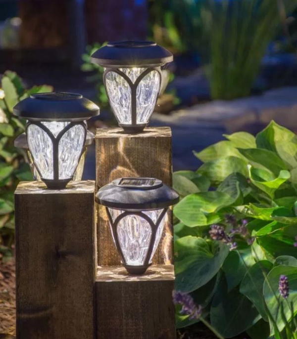 DIY Cedar Cube Landscape Lights | DIYIdeaCenter.com