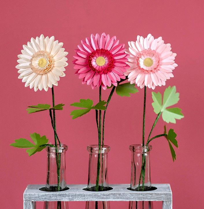 Delightful Pink Paper Daisies | AllFreePaperCrafts.com