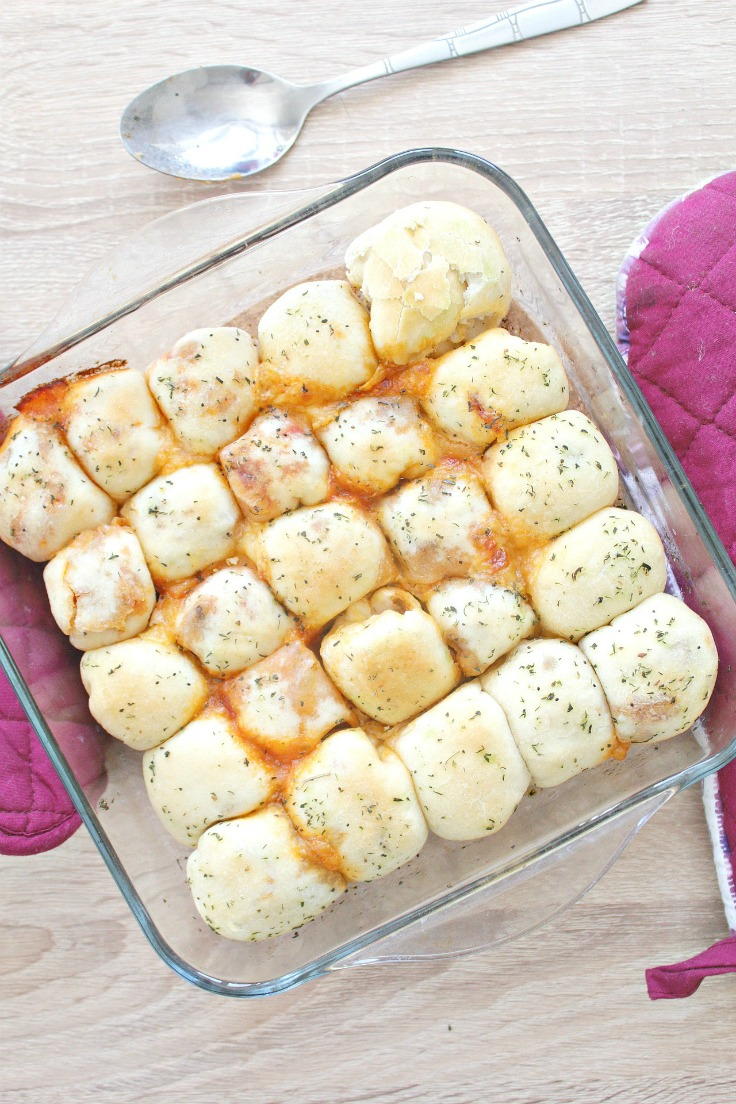 Vegetarian Stuffed Pizza Rolls | RecipeLion.com