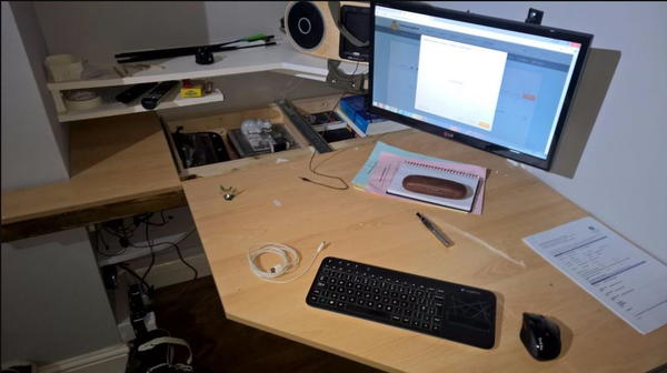 Secret Storage Floating DIY Desk | DIYIdeaCenter.com