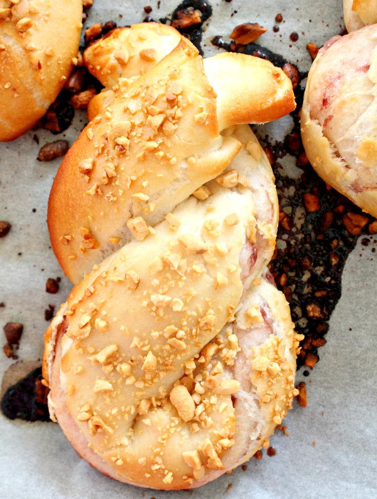 Easter Bunny Rolls | AllFreeCopycatRecipes.com