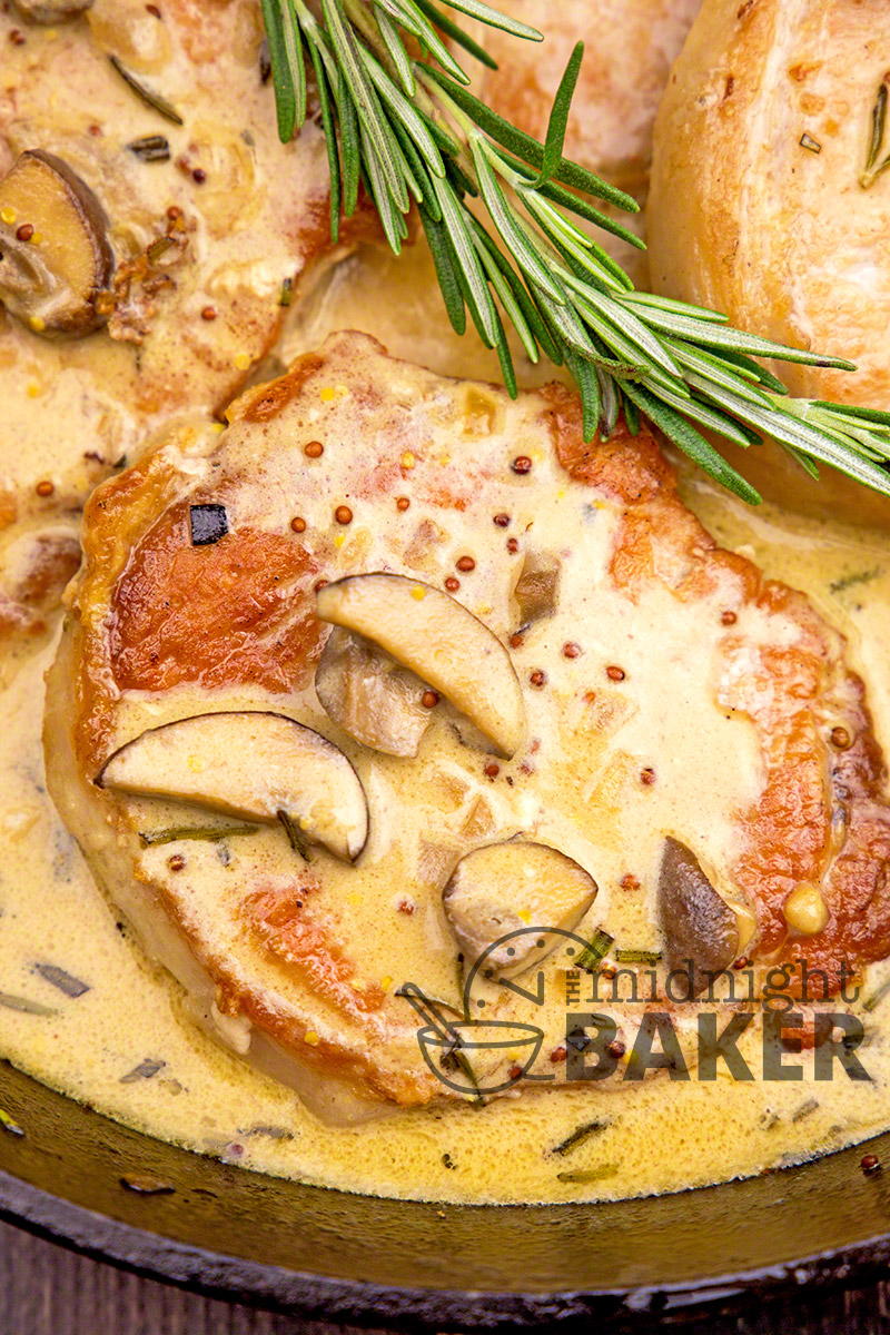 Restaurant-Quality Creamy Pork Chops | FaveSouthernRecipes.com