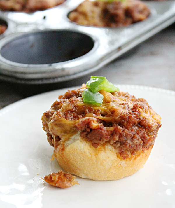 BBQ Beef Biscuits | RecipeLion.com