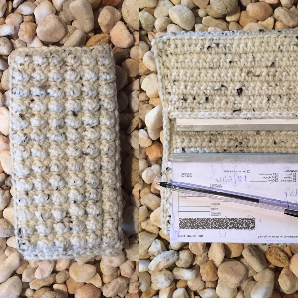 Bitty Berries Checkbook | AllFreeCrochet.com