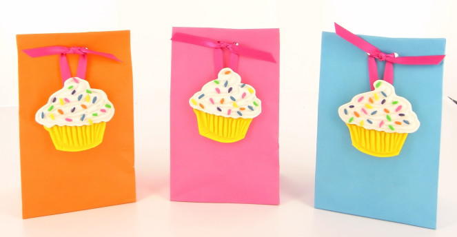 Cutest Cupcake DIY Goodie Bags | AllFreePaperCrafts.com Cutest Cupcake DIY Goodie Bags | AllFreePaperCrafts.com