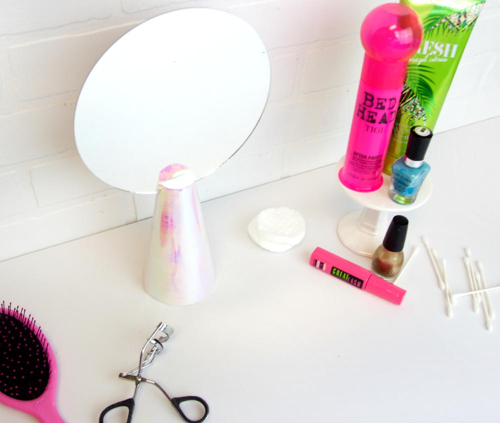 DIY Modern Mirror | DIYIdeaCenter.com