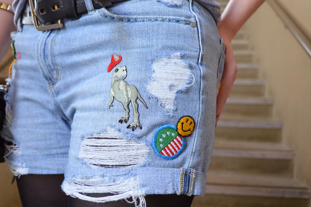 Designer-Inspired Summer Distressed Patch Shorts | DIYIdeaCenter.com