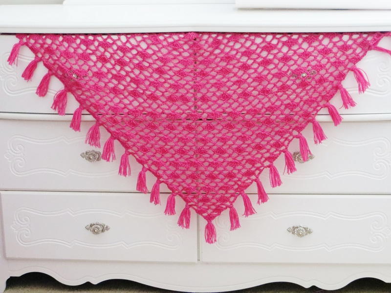 Tyra Triangle Shawl | FaveCrafts.com