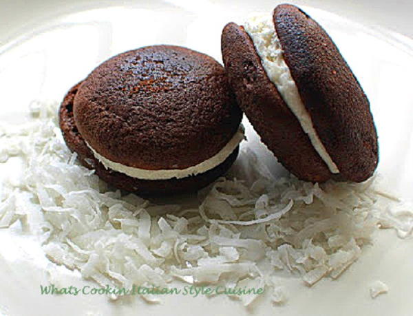 Easy Whoopie Pies | FaveSouthernRecipes.com