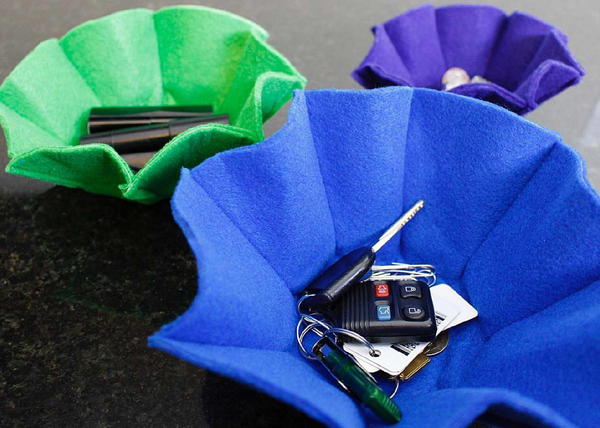 Felt DIY Storage Basket | AllFreeSewing.com