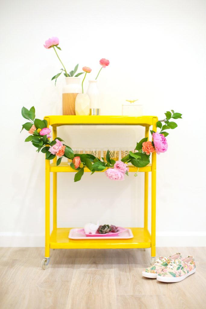 Fresh Flower Garland Allfreediyweddings