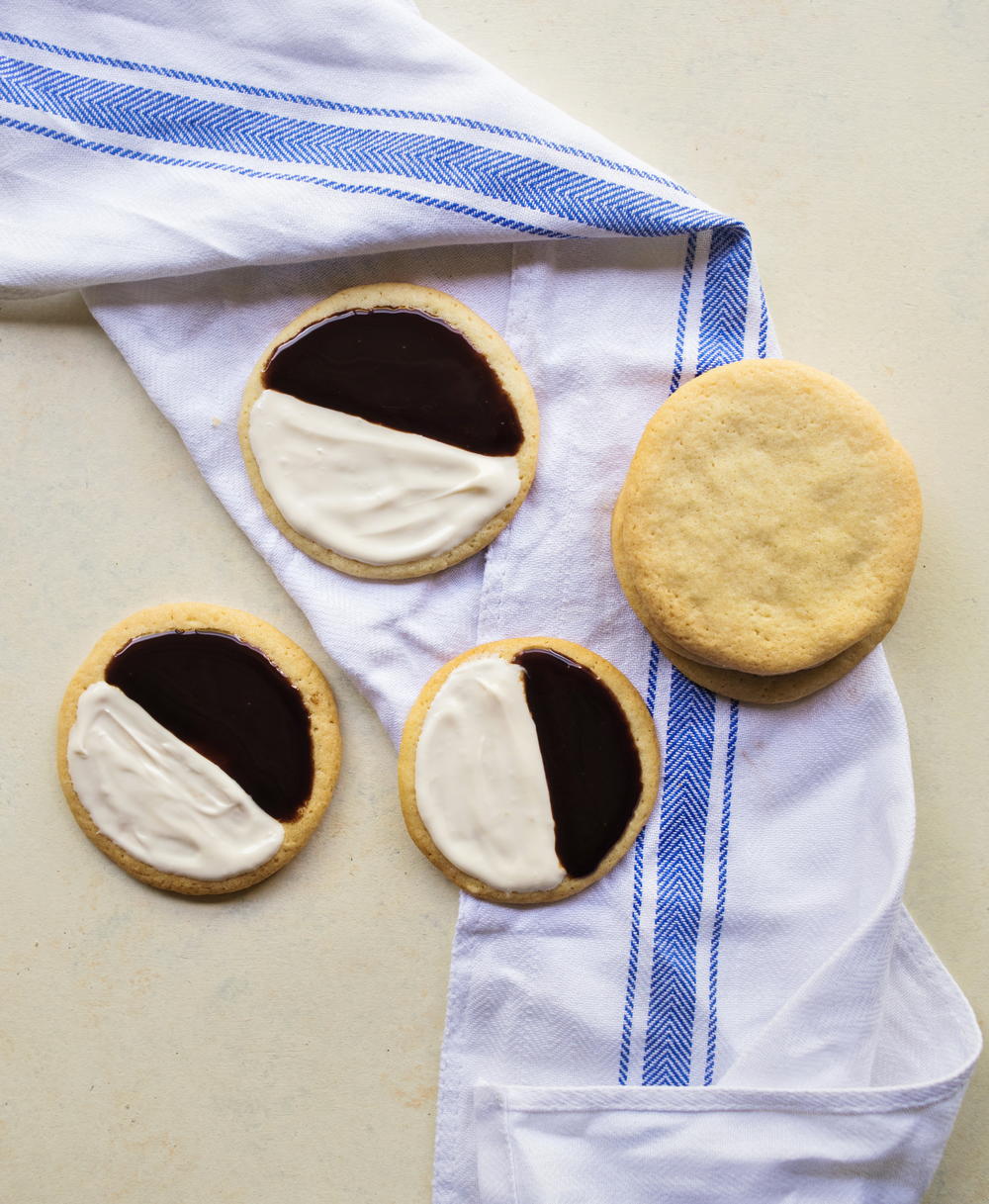 Easy Half Moon Cookies | RecipeLion.com