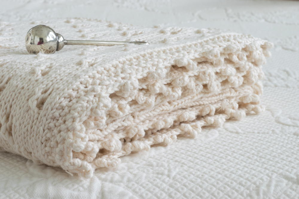 21 Easy Lace Knitting Patterns + 6 New Tutorials | FaveCrafts.com