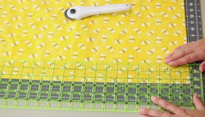 How to Use a Rotary Cutter | FaveQuilts.com