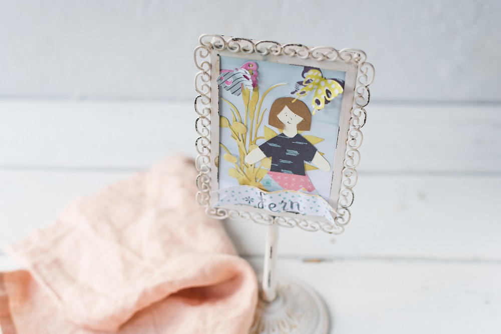 DIY Paper Doll Display | FaveCrafts.com