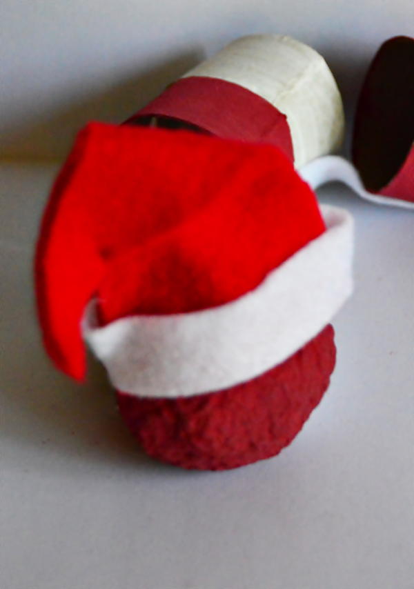 Candy Cane Christmas Worm Craft | AllFreeKidsCrafts.com