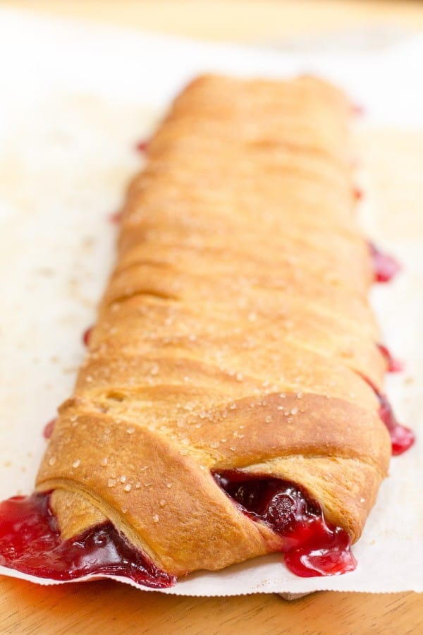 Strawberry Crescent Braid | RecipeLion.com