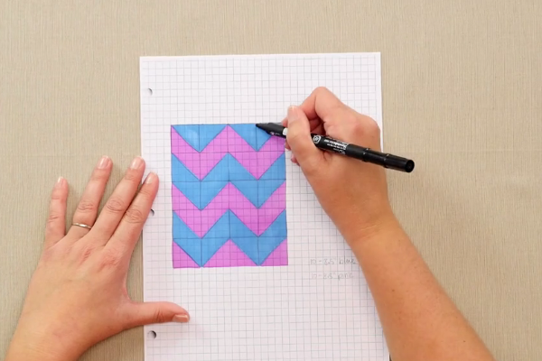 How to Design a Quilt on Graph Paper (Video) | FaveQuilts.com