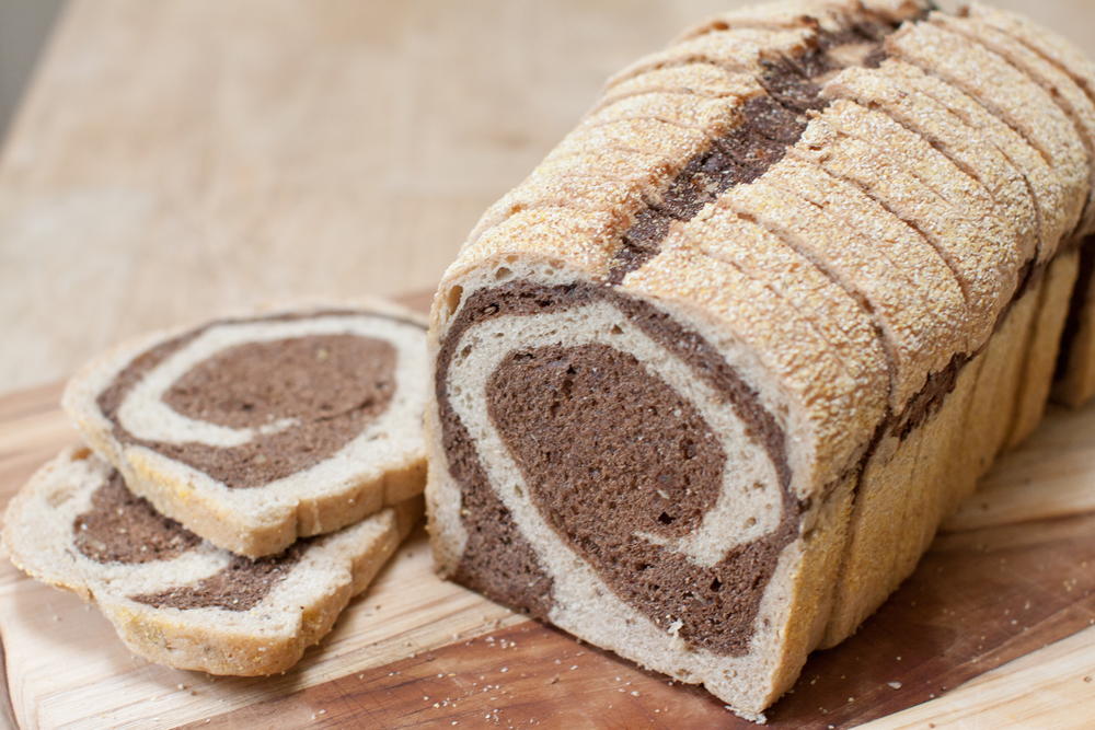 Marbled Swiss Roll | RecipeLion.com