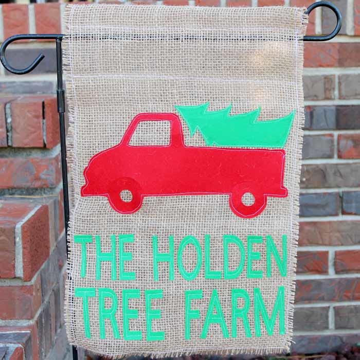 DIY Personalized Christmas Flag | AllFreeChristmasCrafts.com
