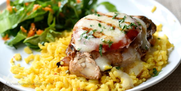 Copycat Ruby Tuesday Chicken Fresco | FaveSouthernRecipes.com