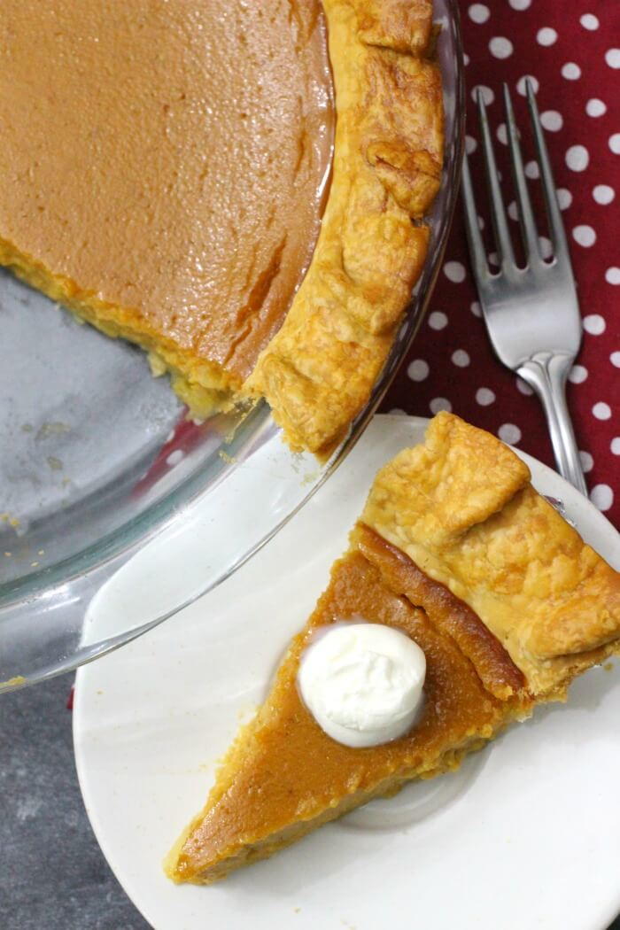 Classic Pumpkin Pie | FaveSouthernRecipes.com