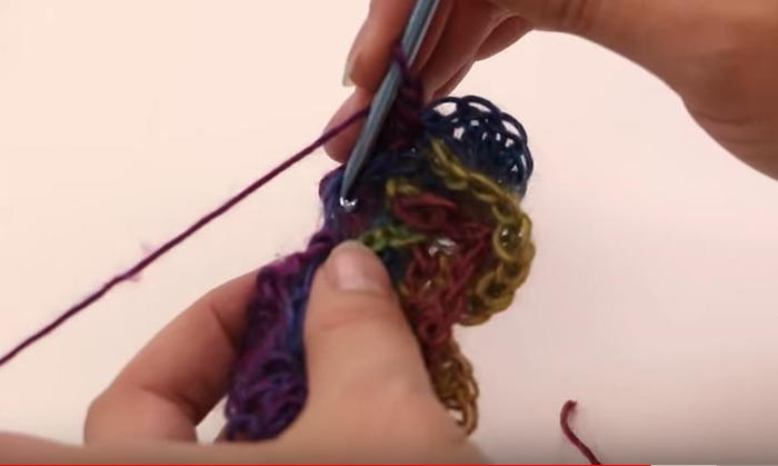 Crocodile Stitch Crochet Tutorial | AllFreeCrochet.com