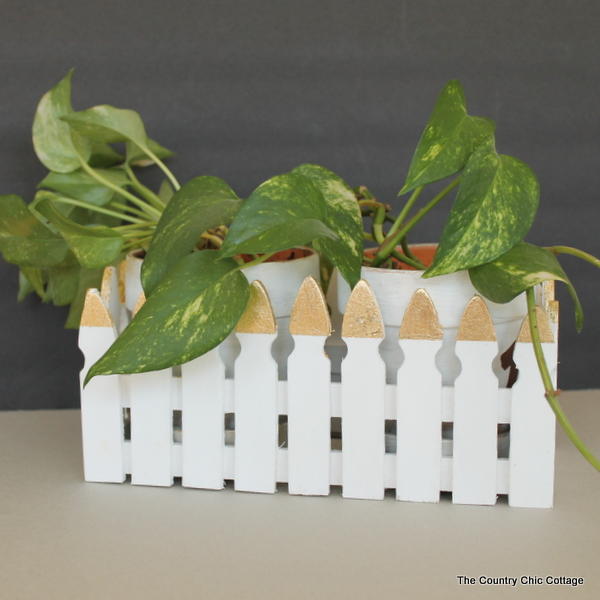 Chic Gold Leaf Planter Box | DIYIdeaCenter.com