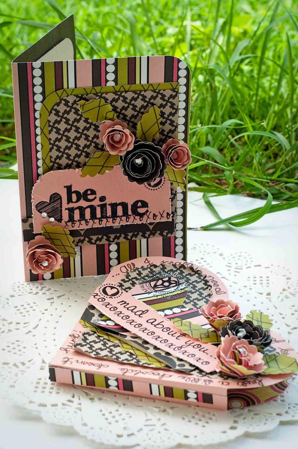 DIY Matching *Be Mine* Card & Box Set | AllFreePaperCrafts.com