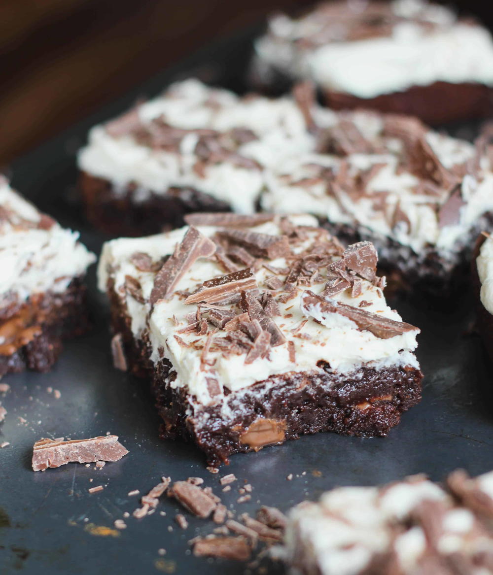Irish Cream Chocolate Boozy Brownies | RecipeLion.com