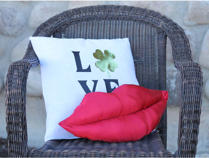 How to Make An Envelope Pillow | FaveCrafts.com