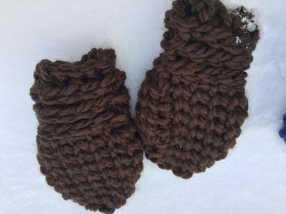 Children's Textured Mittens | AllFreeCrochet.com