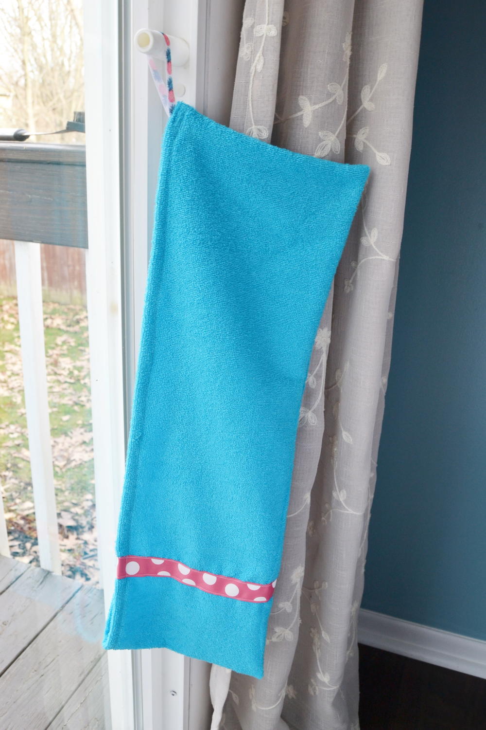 Dog Paw Towel | AllFreeSewing.com