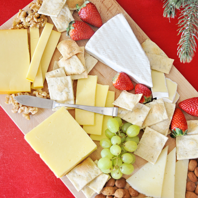 The Perfect Cheese Platter | RecipeLion.com