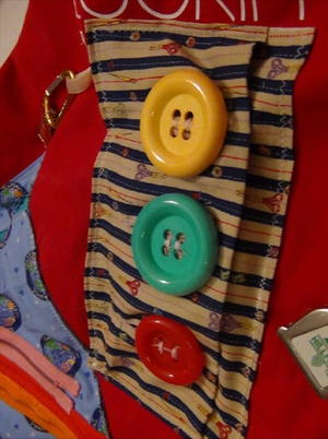 DIY Fidget Apron for Alzheimer's and Dementia Patients | FaveCrafts.com