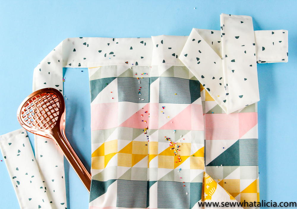 Easy Apron with Pockets | AllFreeSewing.com