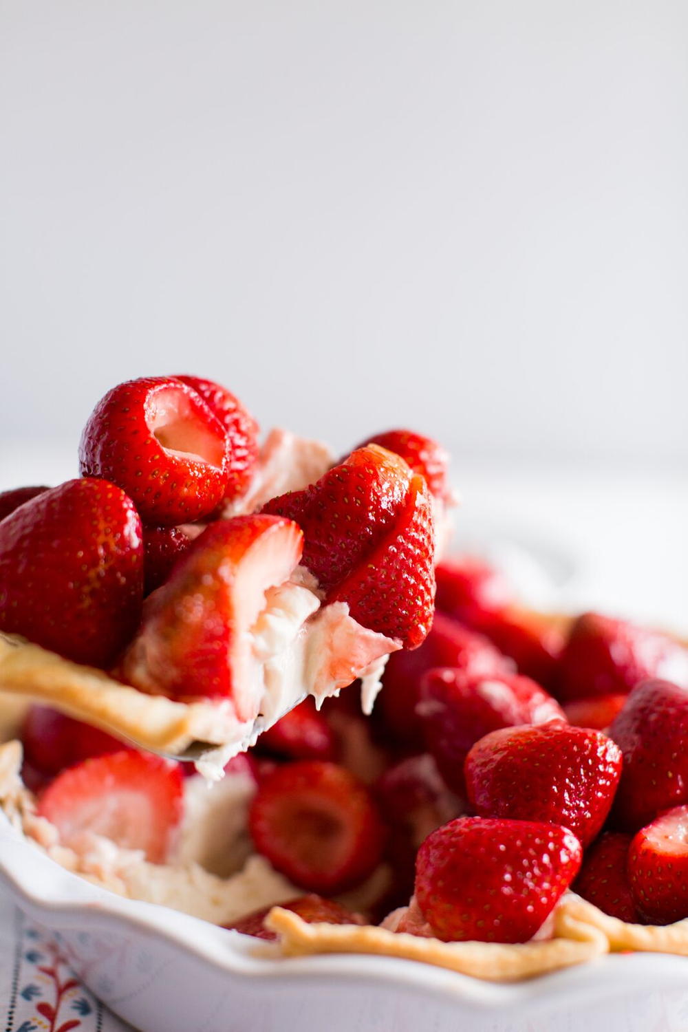 Strawberry Cream Cheese Pie | RecipeLion.com