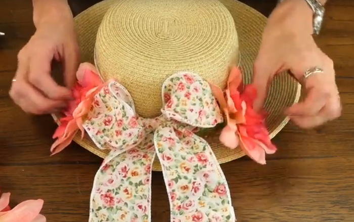 DIY Derby Hat | FaveCrafts.com