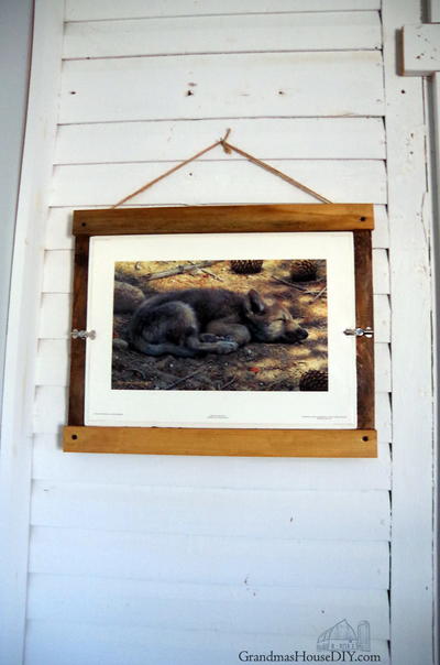 Farmhouse Picture Frame | DIYIdeaCenter.com