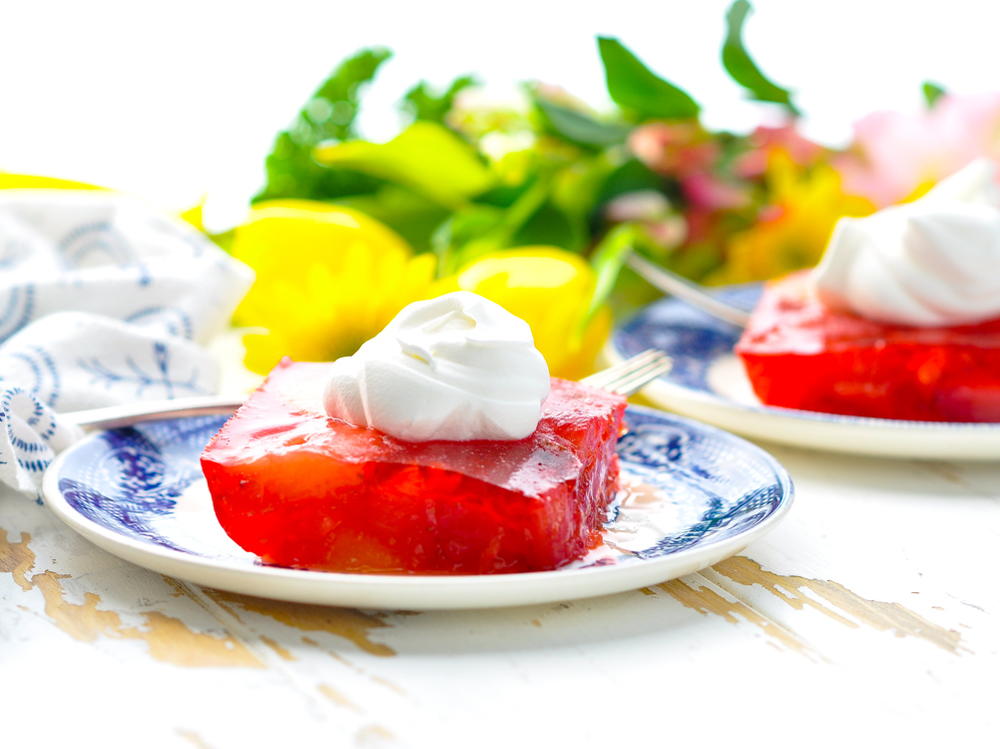 Strawberry Sunshine Jello Salad | RecipeLion.com